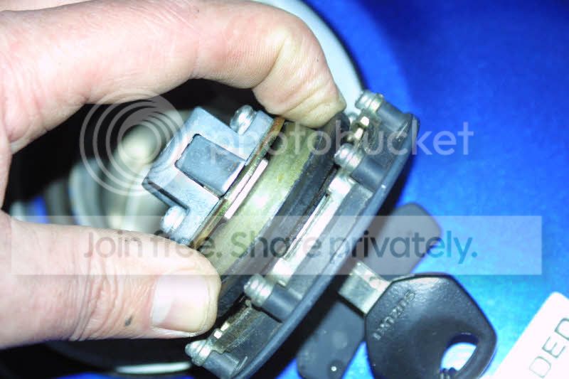 New rubber seal for fuel cap? | StromTrooper